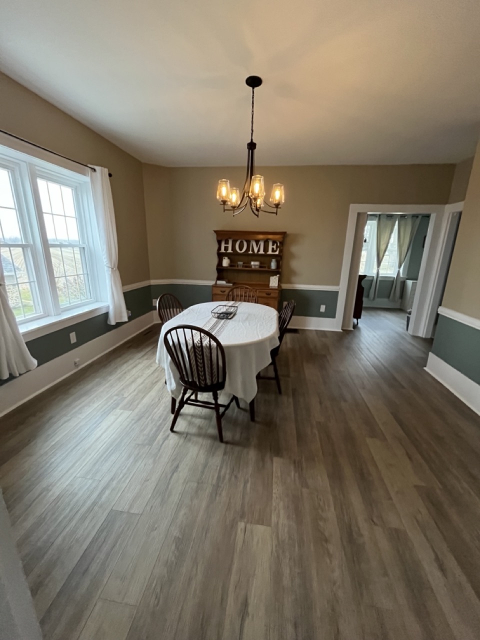 House - Historical Octagon House & Farm